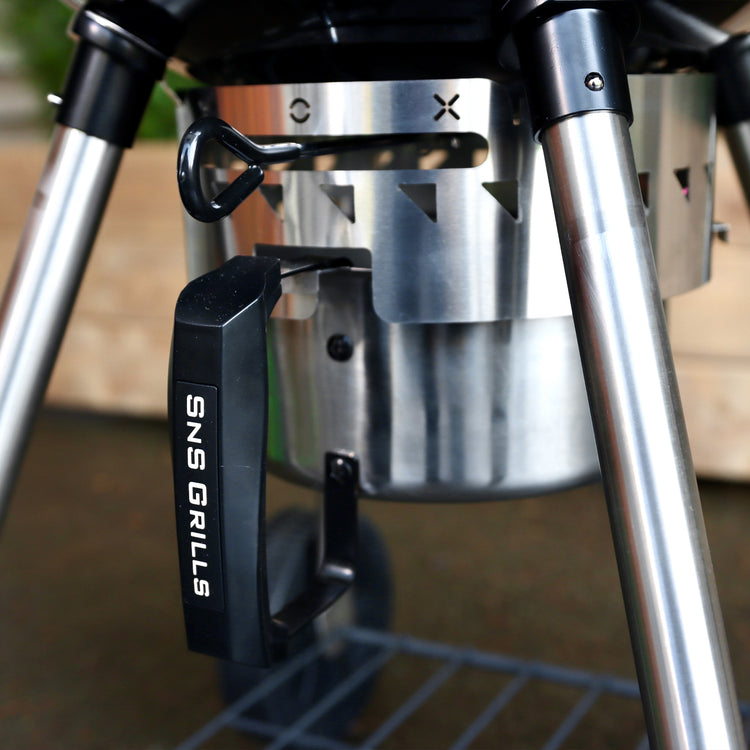 Slow 'N Sear® Deluxe Kettle Grill | SnS Grills